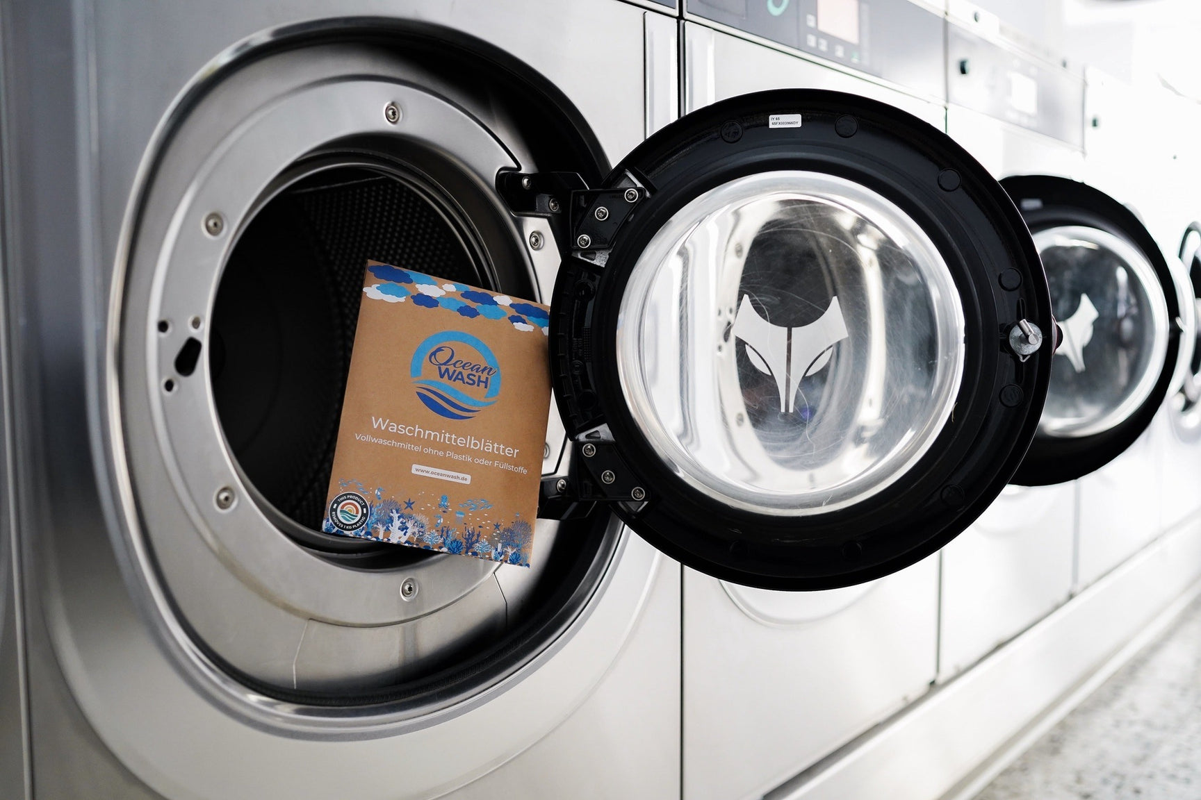 OceanWash - Wäscht Kleidung & Meer.