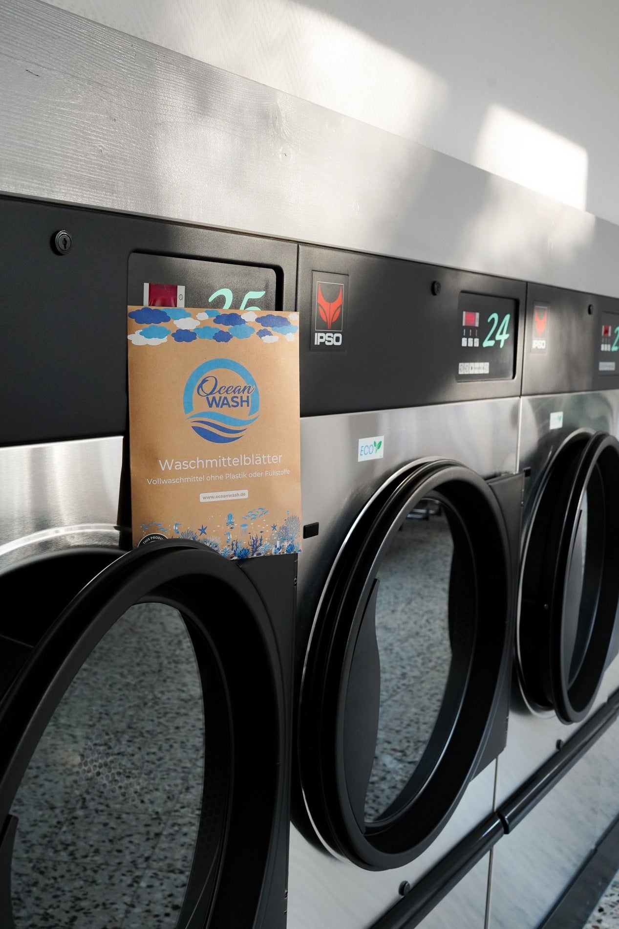 OceanWash - Wäscht Kleidung & Meer.